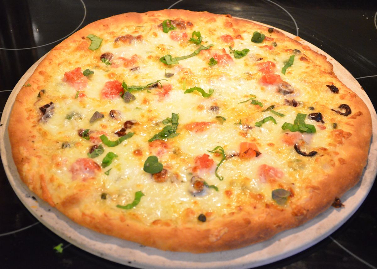 'Pizzalicious' Poster by Gregg Lantz | Displate