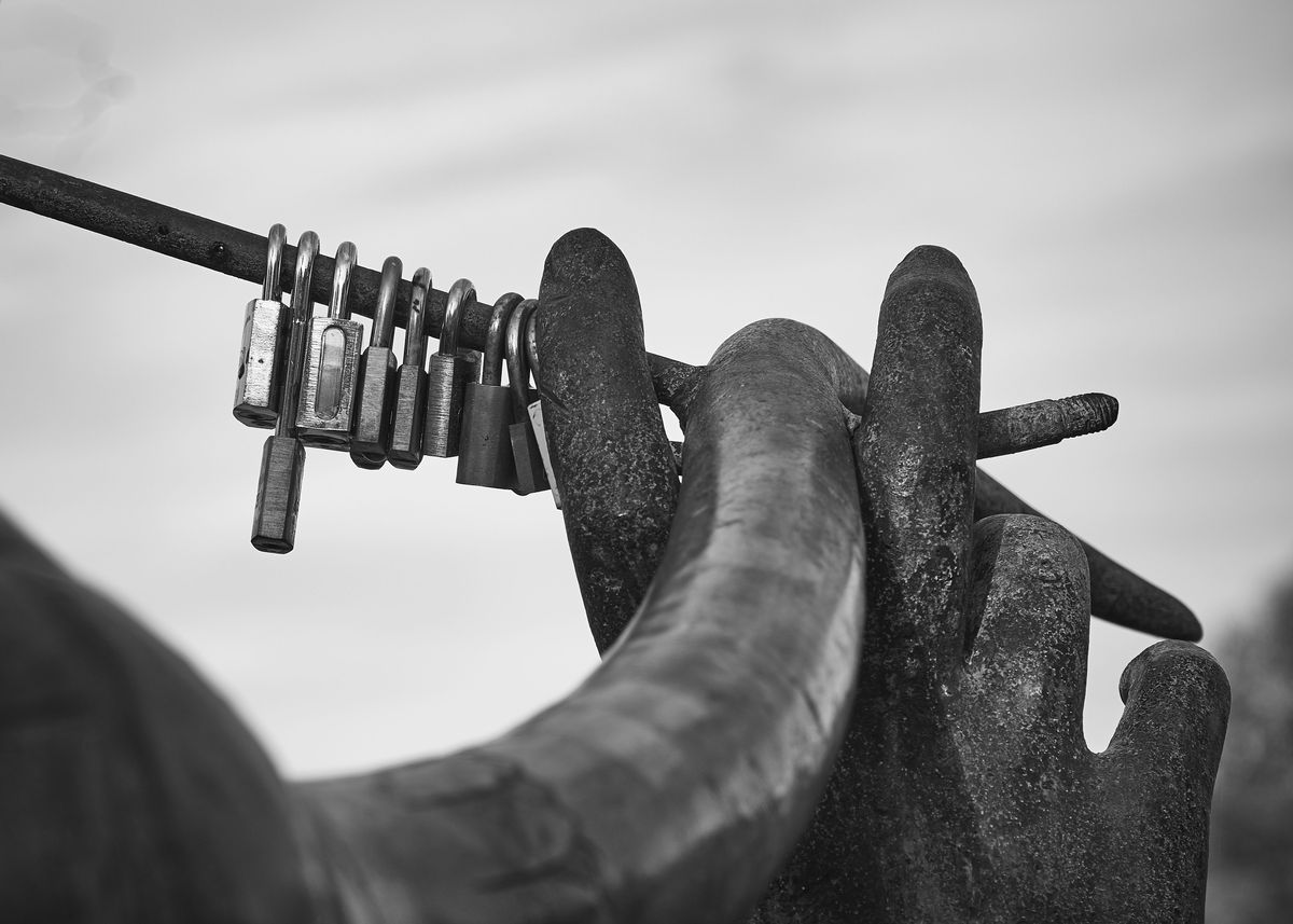 'Padlocks' Poster, picture, metal print, paint by Isaac del Río | Displate