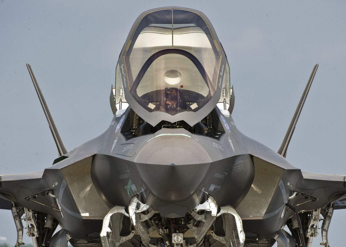 'F 35 military jet fighter' Poster, picture, metal print, paint by Dimo ...