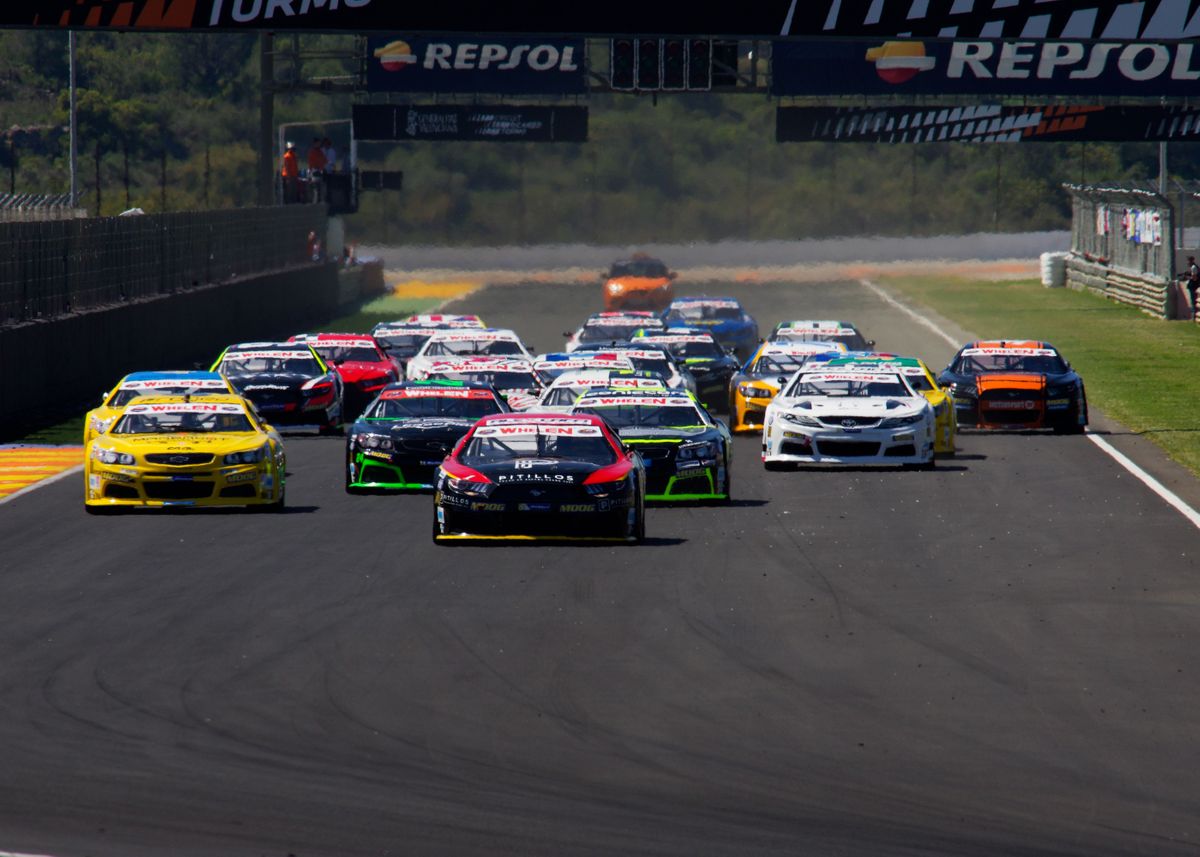 'Race Start' Poster, picture, metal print, paint by F1Photography ...