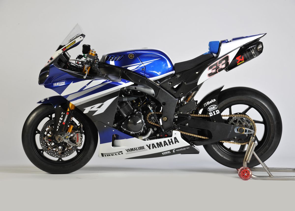 'Yamaha YZF R1 R6 R7' Poster, picture, metal print, paint by Motorsport ...