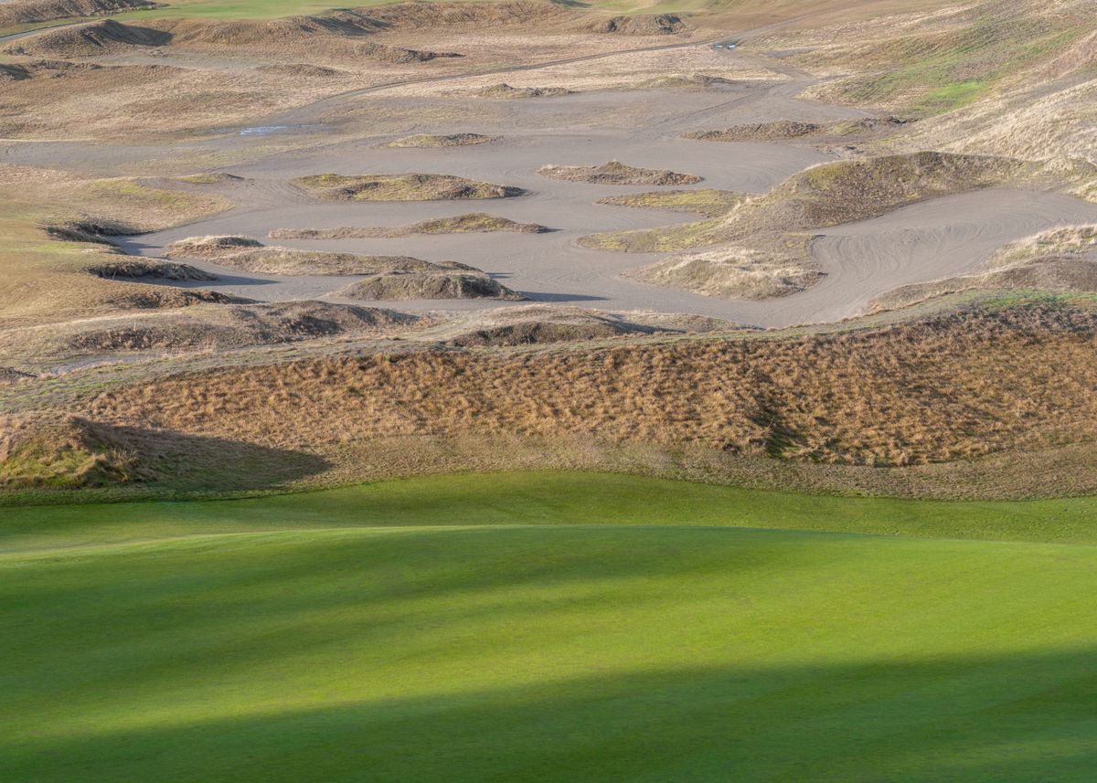 'sand trap' Poster, picture, metal print, paint by Louis Ruth | Displate