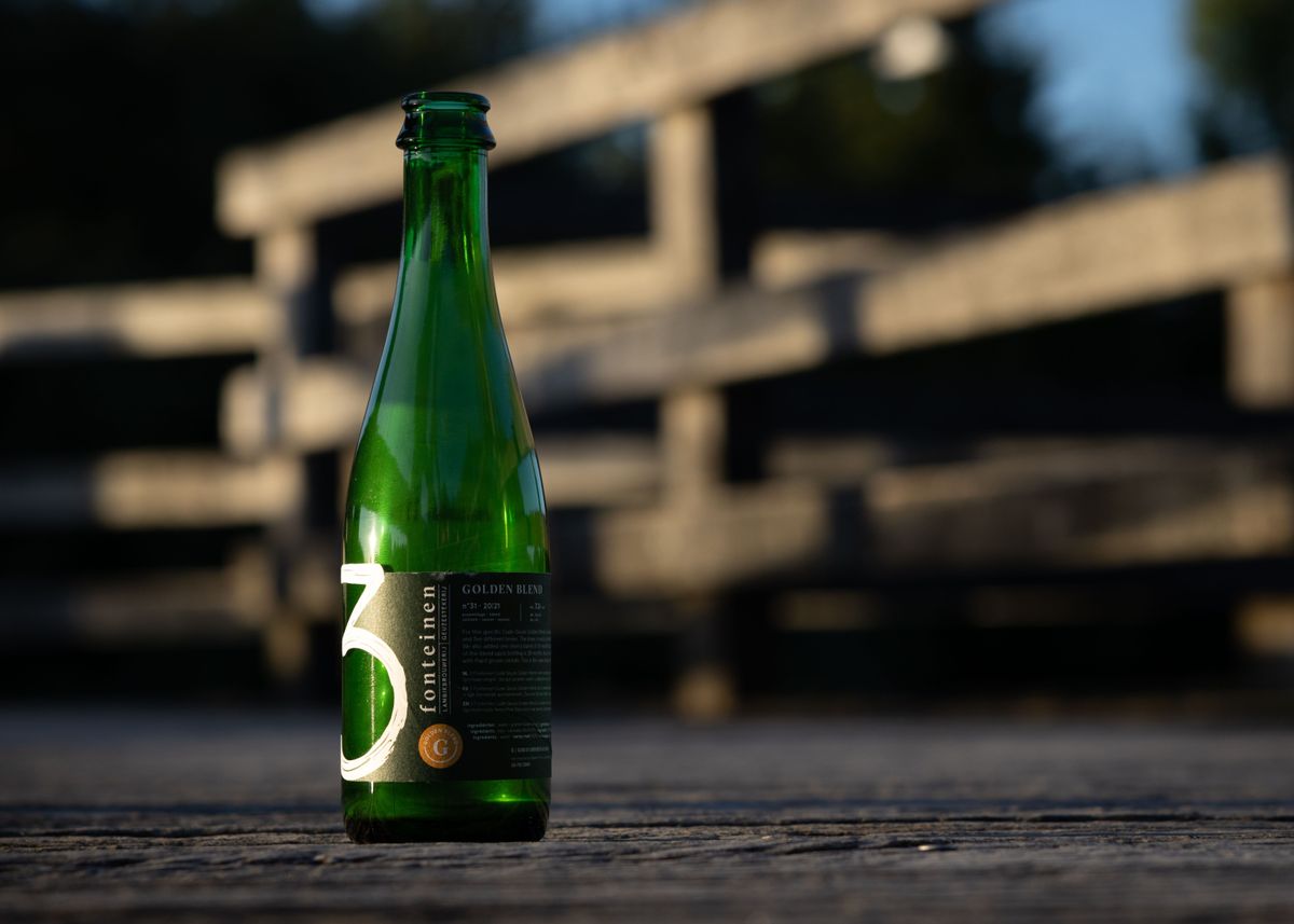 '3F' Poster, picture, metal print, paint by Eparizot | Displate