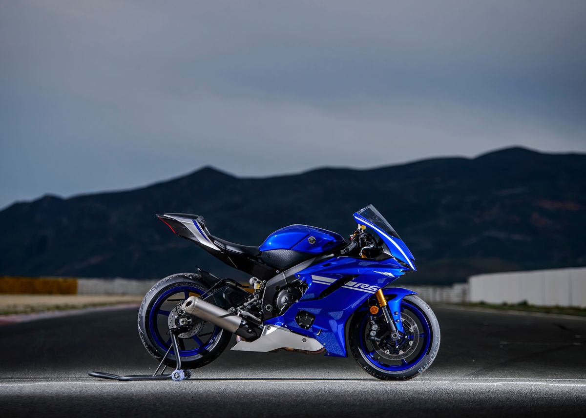 'Yamaha YZR-R6' Poster, picture, metal print, paint by SoBo | Displate