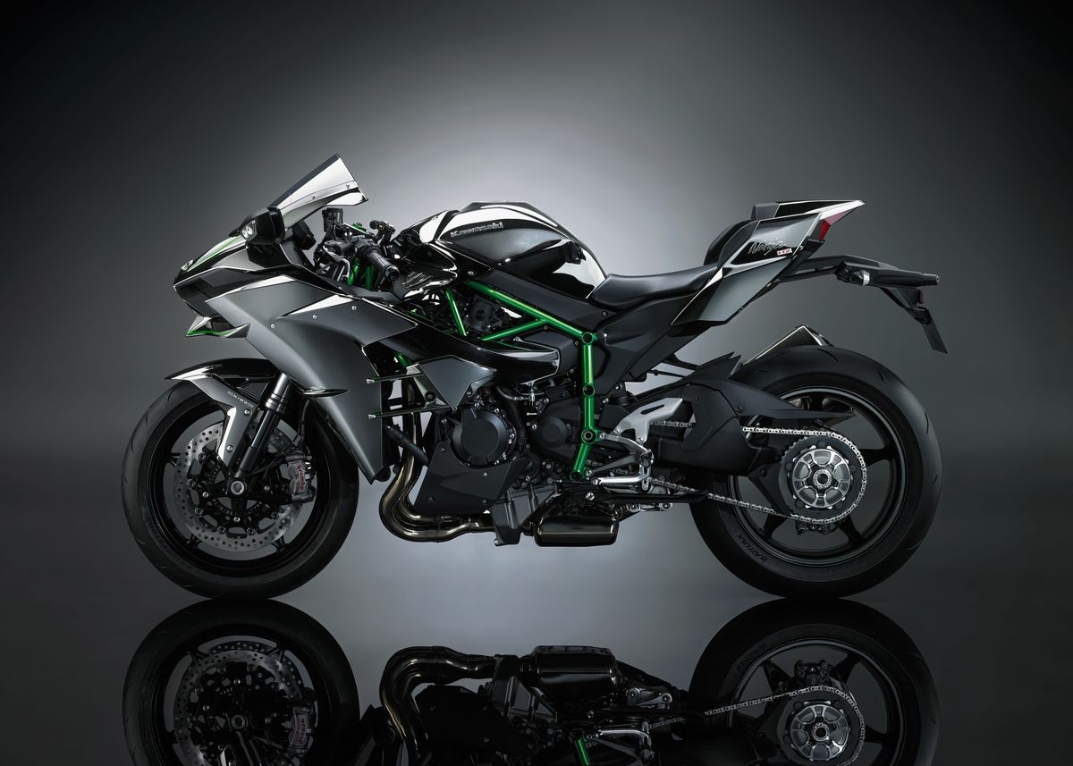 'Kawasaki Ninja H2' Poster, picture, metal print, paint by Aleyna Freya ...