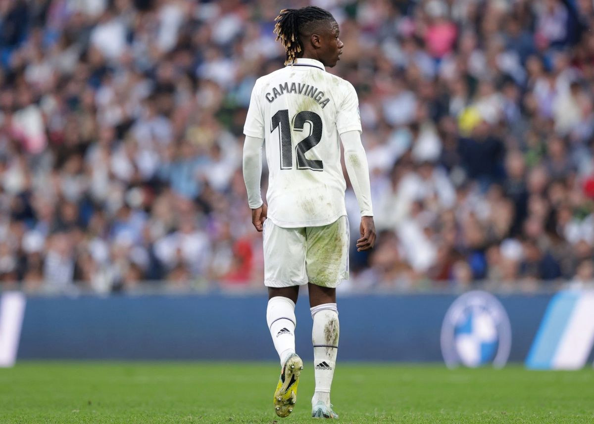 'eduardo camavinga Soccer Jersey' Poster, picture, metal print, paint ...