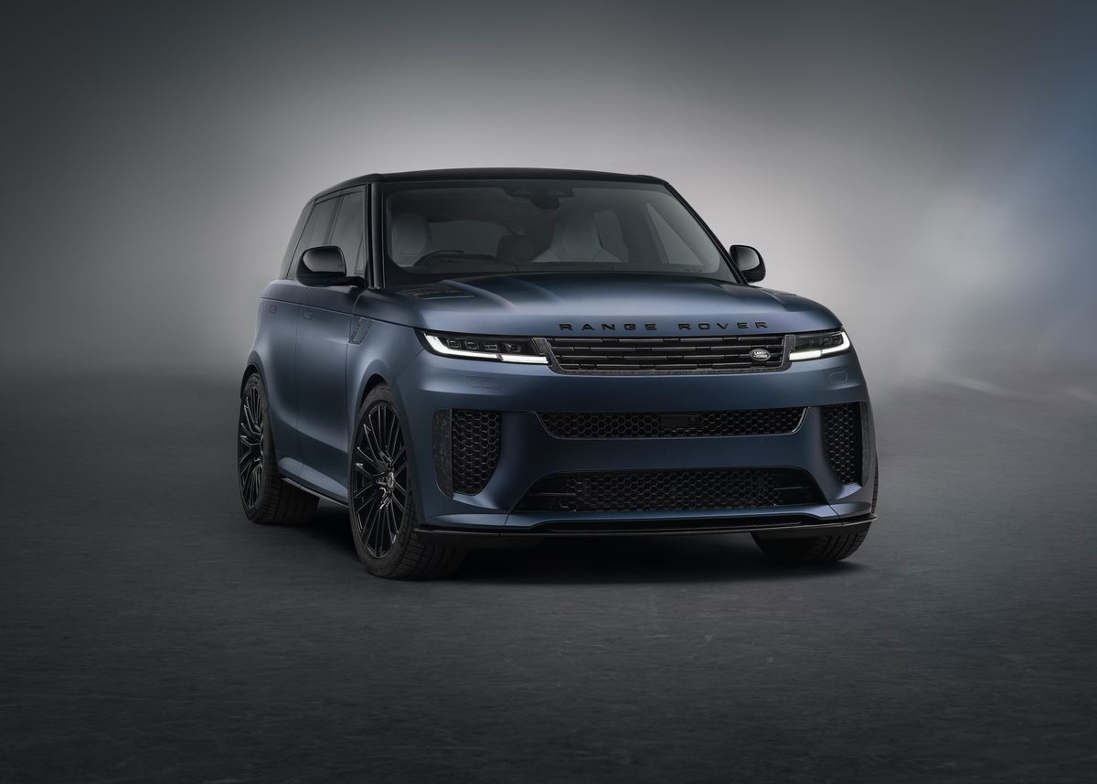 'Range Rover Velar' Poster, picture, metal print, paint by Vega Autos ...