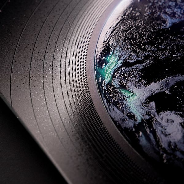 Displate – metal posters | Change your wall, change your world