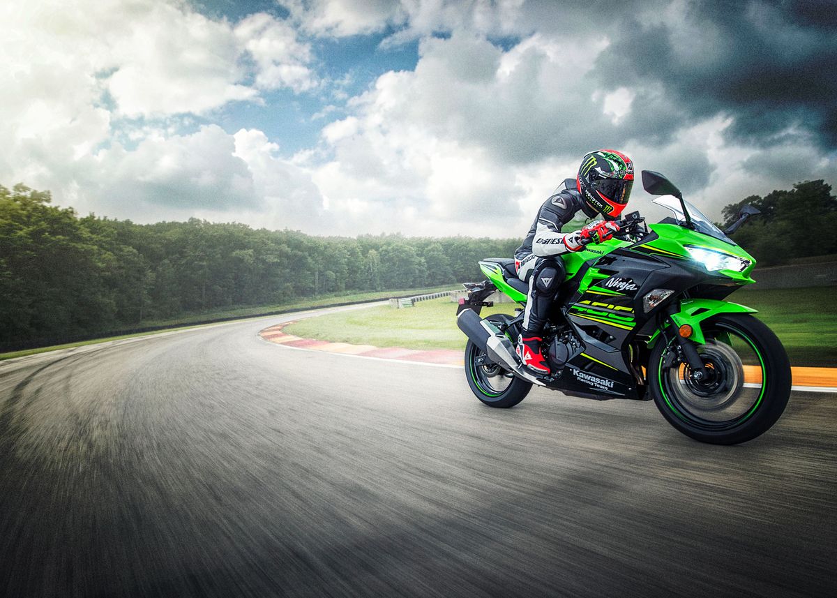 'Kawasaki Ninja 400' Poster by Lewis | Displate