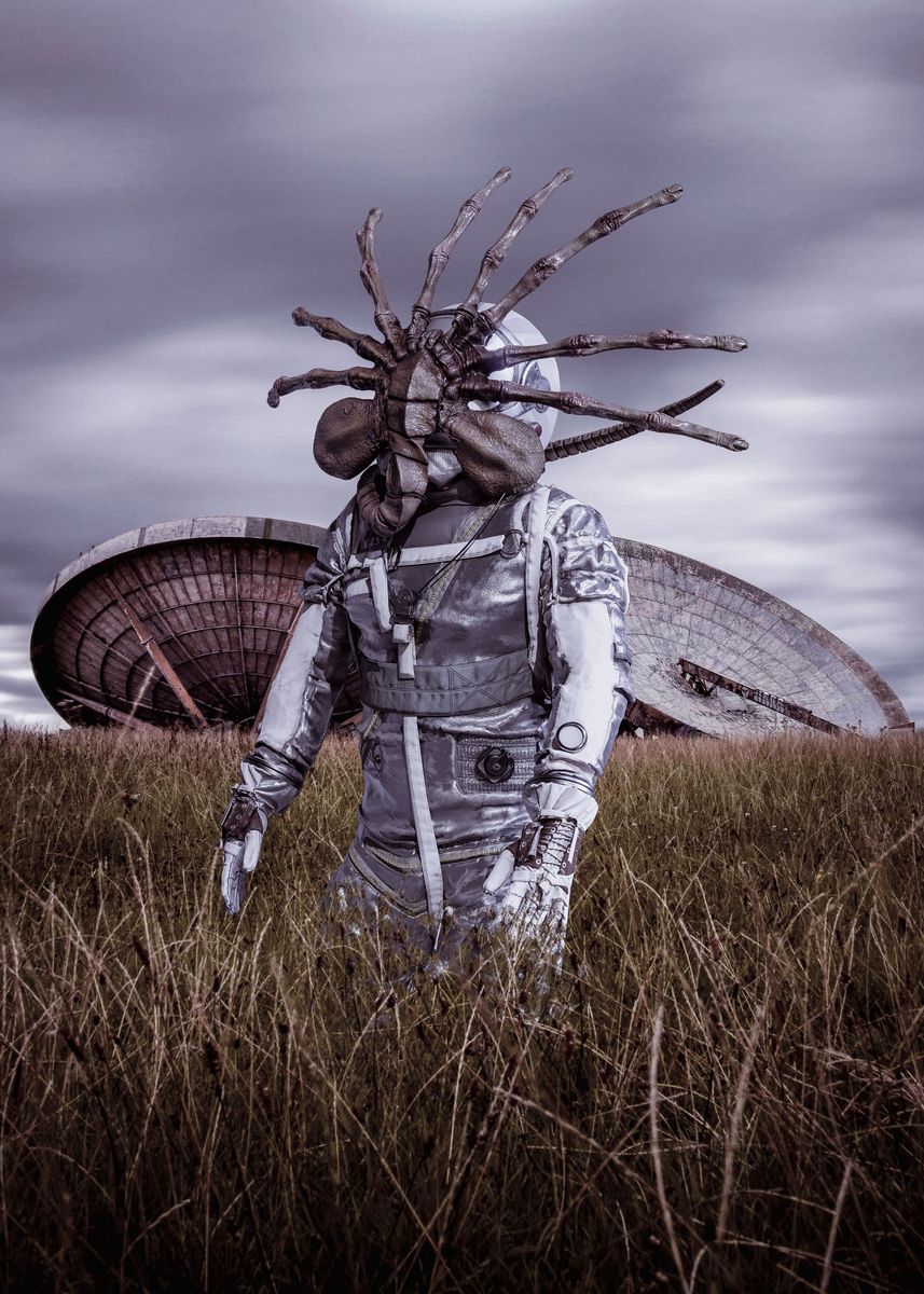 'ASTRALIEN' Poster, picture, metal print, paint by bevisualz | Displate