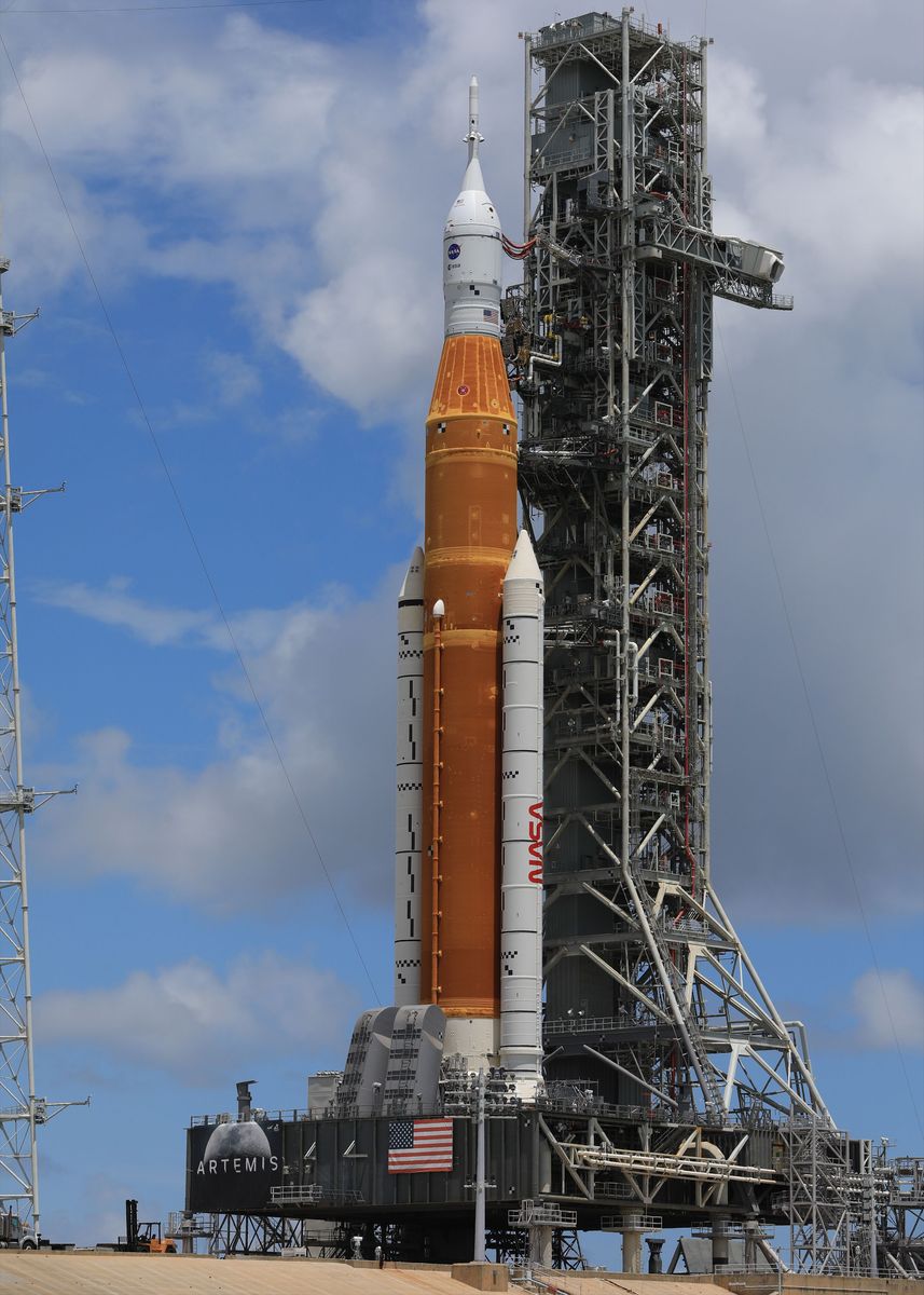 'Space Launch System' Poster, picture, metal print, paint by Conceptual ...