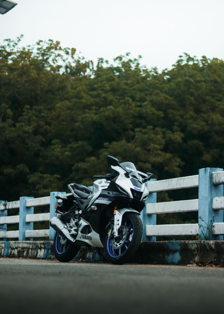 'Yamaha R15' Poster, picture, metal print, paint by Sam Gong | Displate