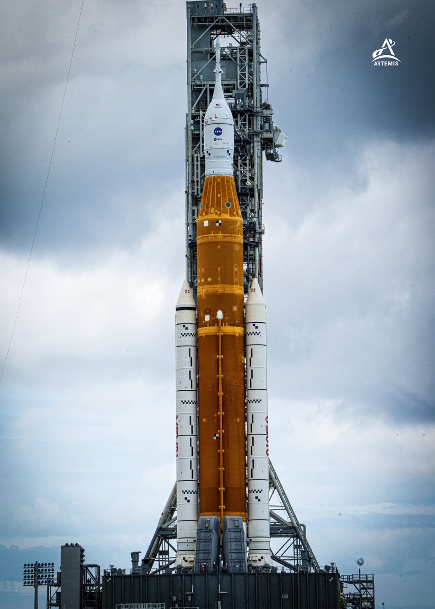 'Orion Spacecraft' Poster, picture, metal print, paint by NASA | Displate